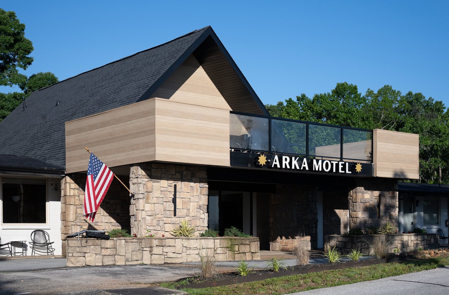 The Arka Motel: A Retro Gem in Rogers - Somewhere In Arkansas